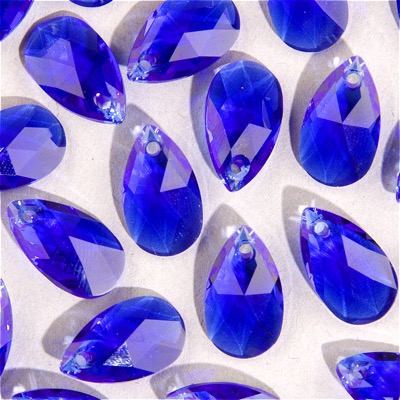 Caravan Beads - - 2-6106-002: 16mm Majestic Blue Pear-Shaped Pendant ...